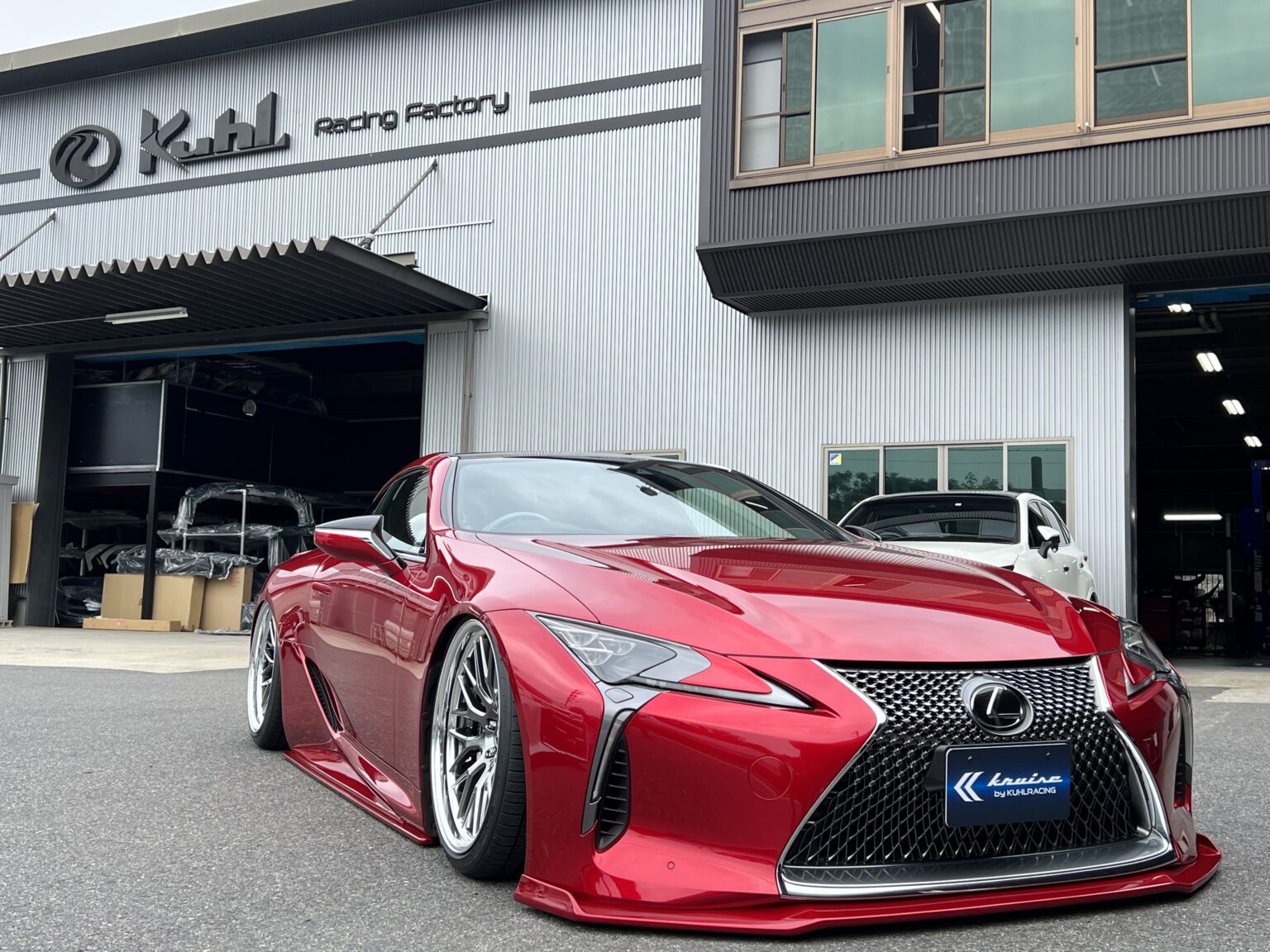 LC500・RC・RC-F大集合！ ｜ KUHL(クール)