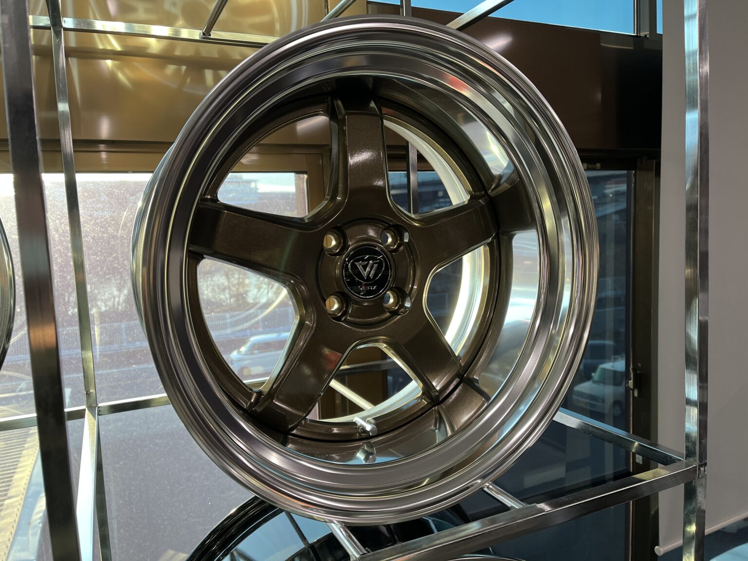 新作ホイール DDR01・VERZ-KROSSを細かくご紹介します！ ｜ KUHL(クール)