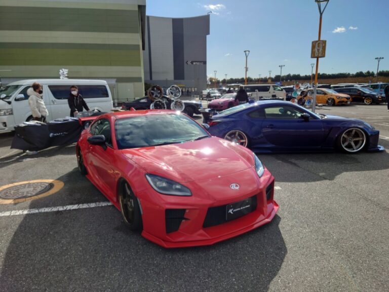 906 goodsを紹介します！！！ お披露目は東京オートサロン！？！？！？ KUHL 906 アパレル イベント ｜ KUHL(クール)