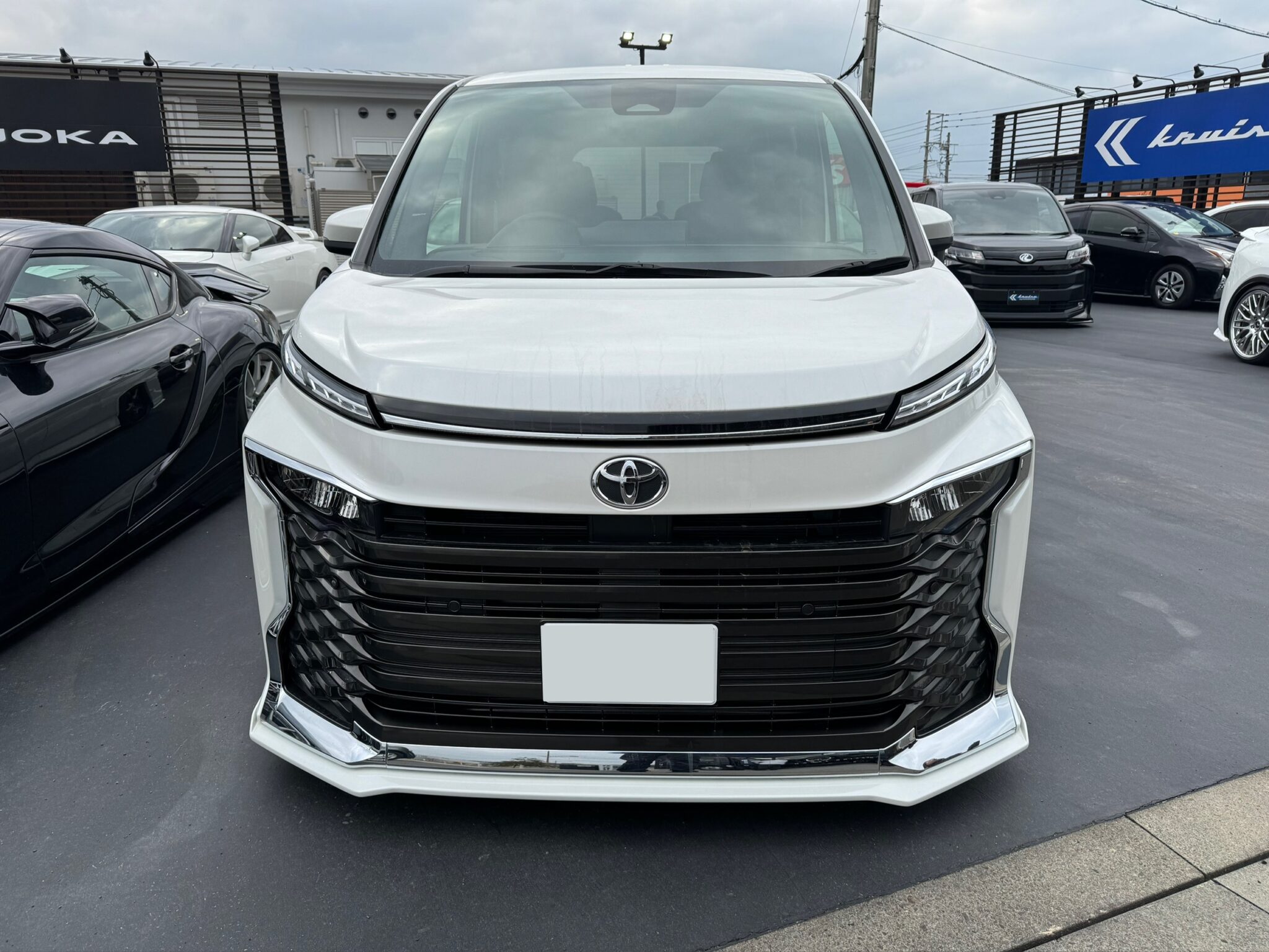 KUHL福岡、特選車90ヴォクシーご紹介！ ｜ KUHL(クール)