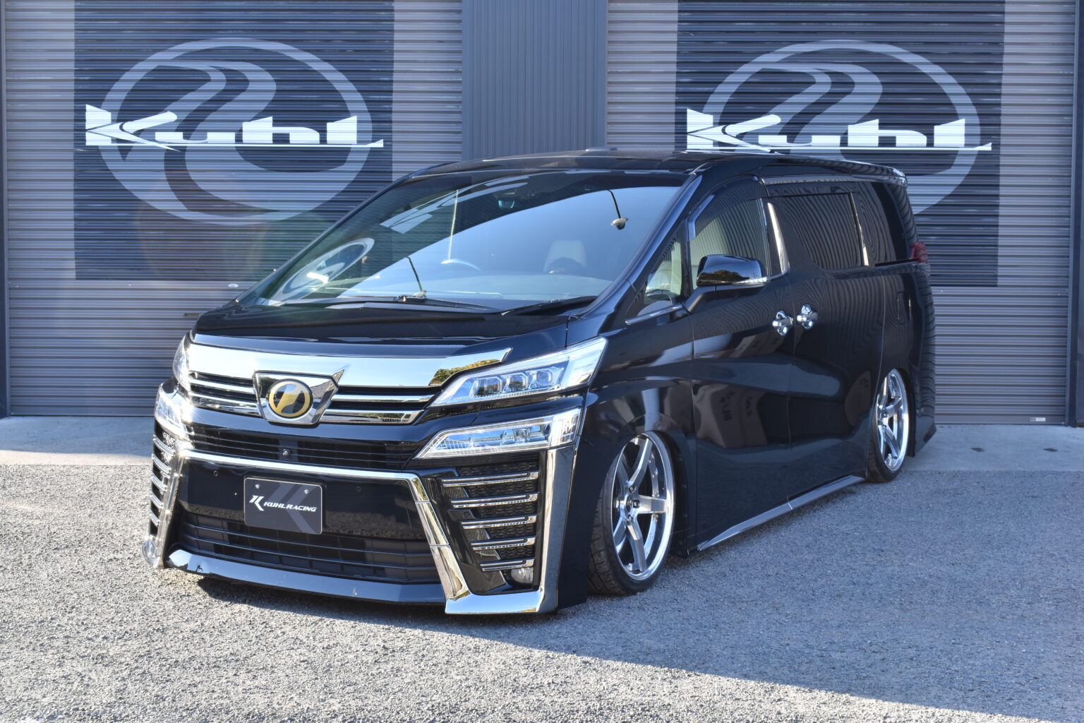 ☆特選車ご紹介☆ KUHL埼玉 30後期ヴェルファイア 80ハリアー 90スープラ カスタムカー エアサス KUHL KUHLエアロ VERZ WHEEL ｜ KUHL(クール)
