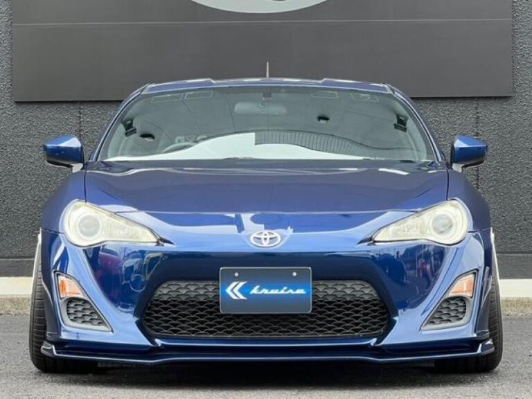 【KUHLが作った本気のデモカー86！】アームとピロアッパーを組み合わせて大迫力の足回りを実現したZN6型86！ ｜ KUHL(クール)