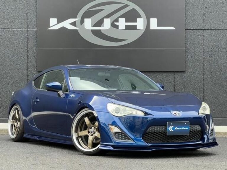 【KUHLが作った本気のデモカー86！】アームとピロアッパーを組み合わせて大迫力の足回りを実現したZN6型86！ ｜ KUHL(クール)