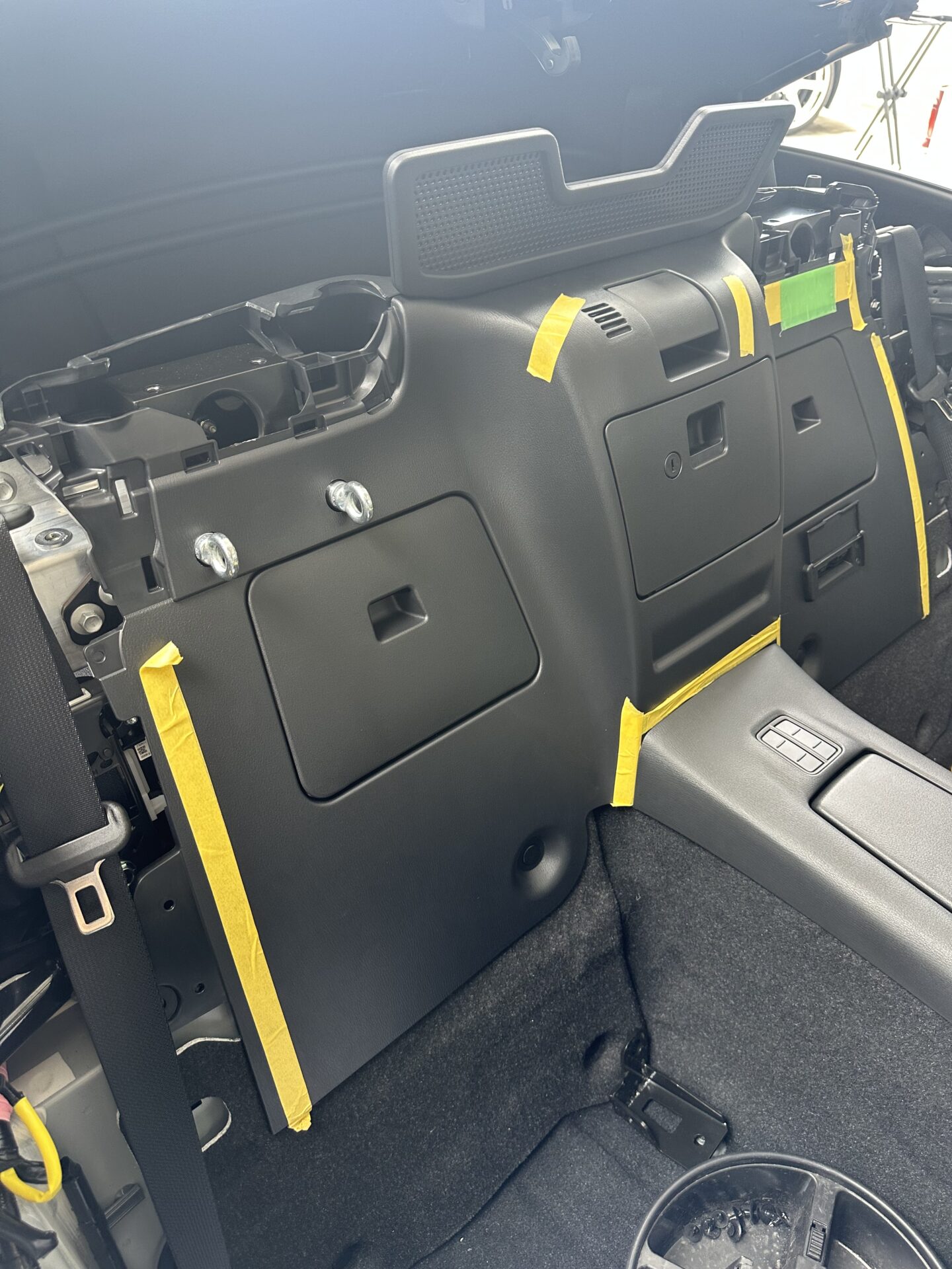 【メカブログ】NDロードスターにロールバー、フルバケ、4点式シートベルトの取り付けを行いました！ ｜ KUHL(クール)